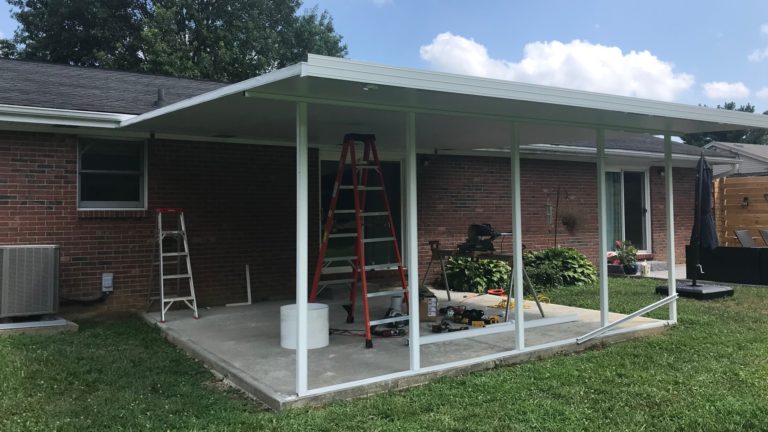 Custom Screen Room Project Photos | Haggetts AluminumHaggetts Aluminum