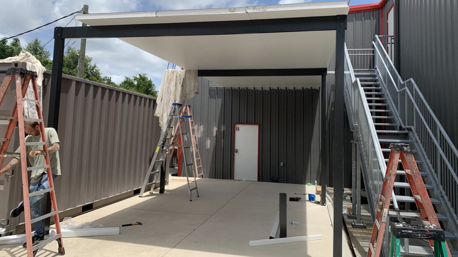 Employee Lounge Custom Roof | Haggetts AluminumHaggetts Aluminum