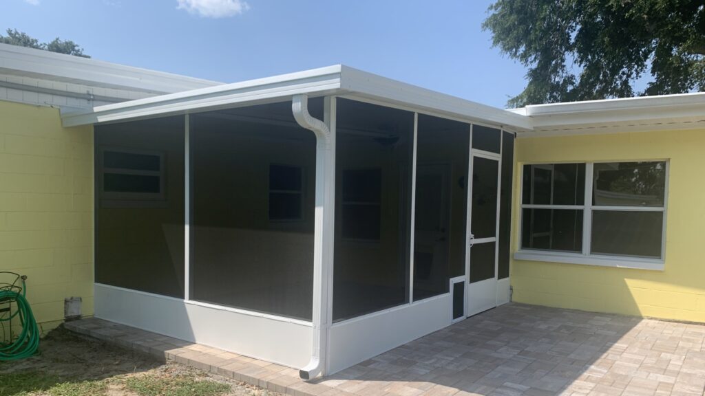 Custom Screen Room for Remodeled Home | Haggetts AluminumHaggetts Aluminum